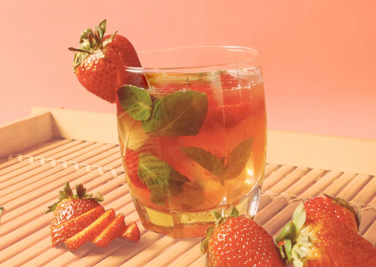 Strawberry Basil Iced Tea | TEALEAVES